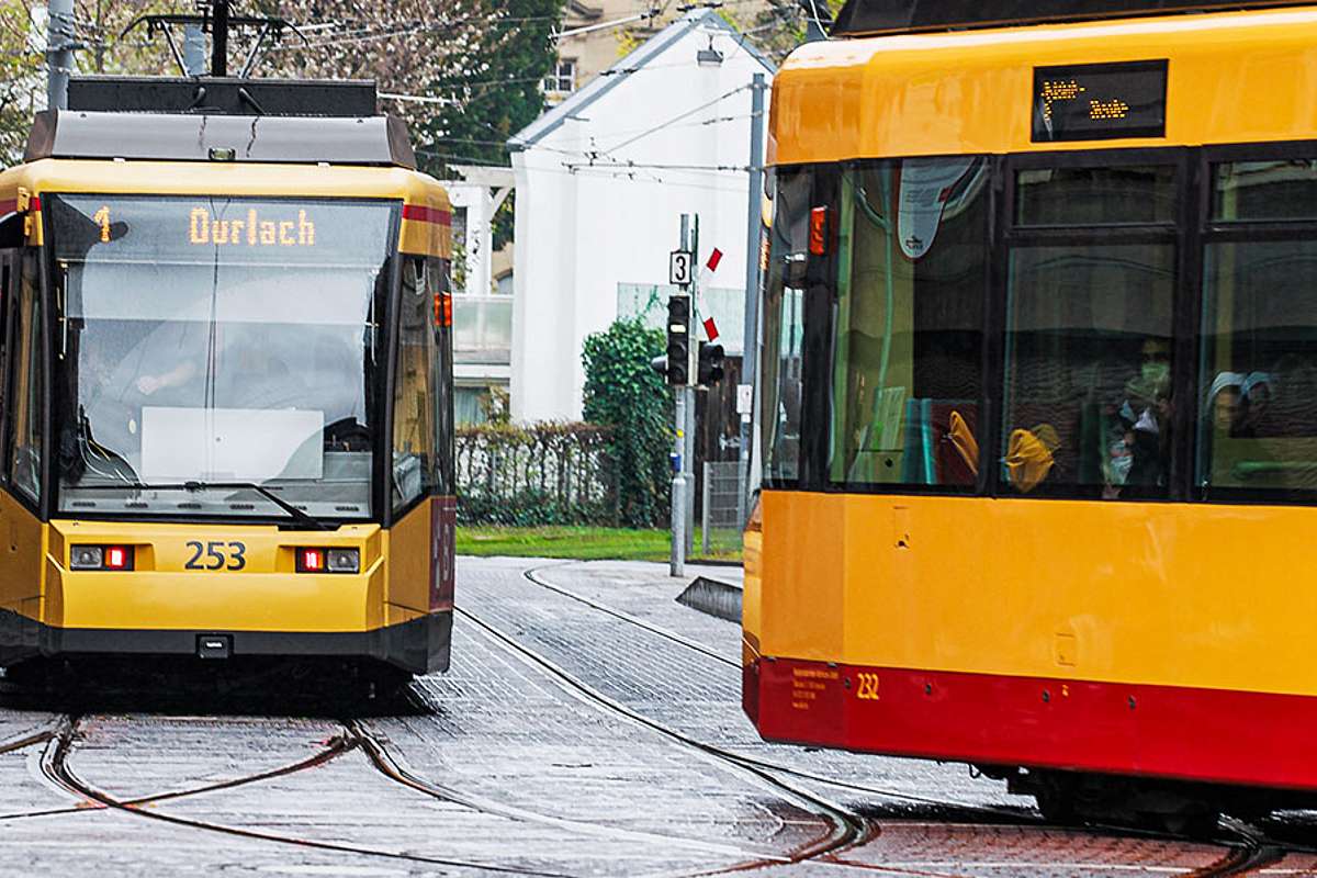 KVV - Karlsruher Verkehrsverbund - Bahn und Bus - Gebärdensprache